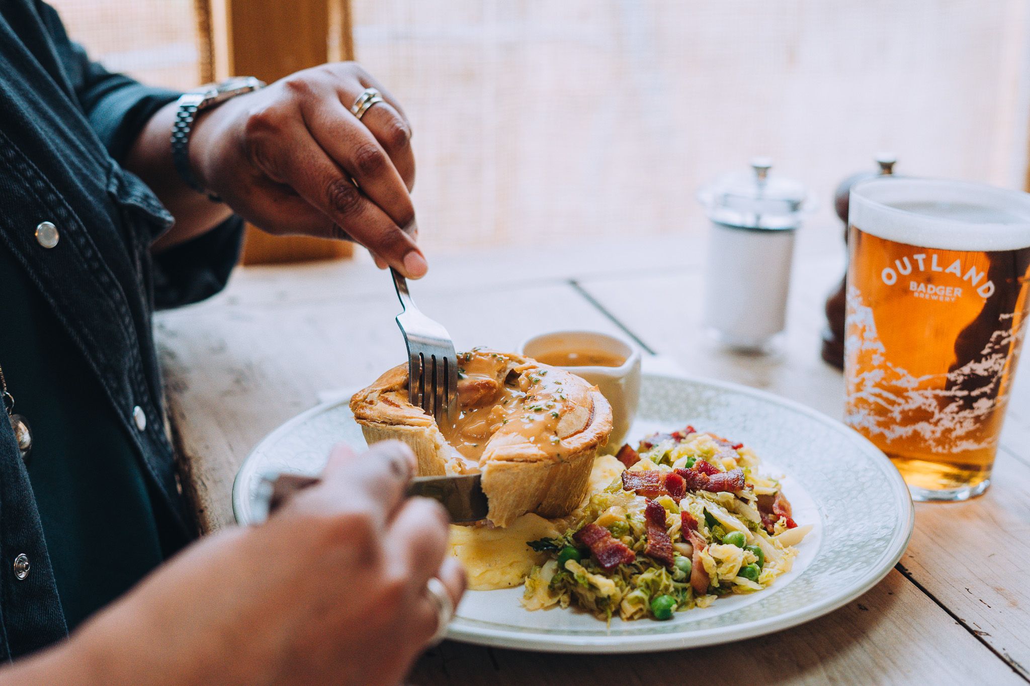 The Boathouse | Country Pub Restaurant in Bath with River Views